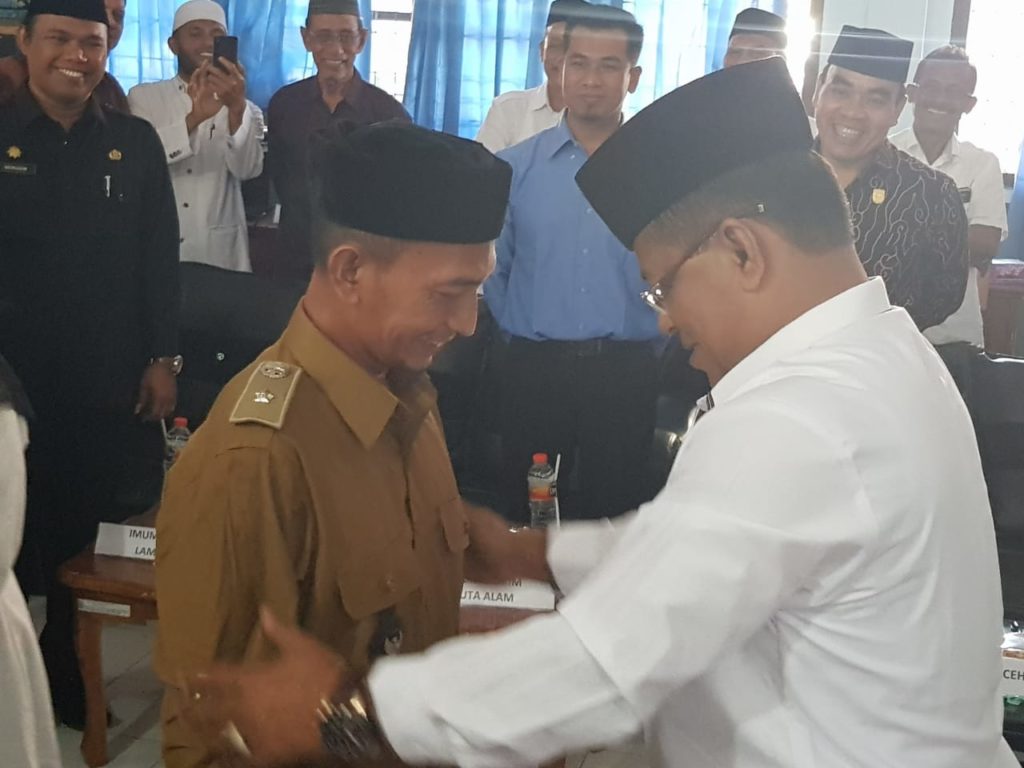 Wali Kota Lantik Imum Mukim Lam Kuta dan Kuta Alam